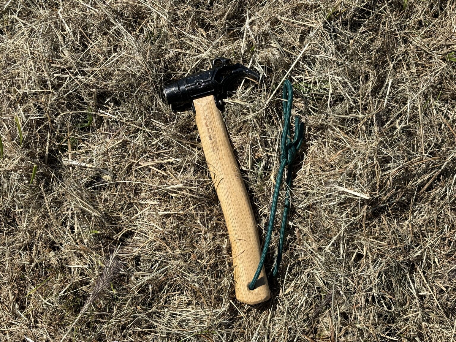 【レビュー】YOGOTOのペグハンマーって安いけど実際使える？【バッチリ使えます】 | meocam